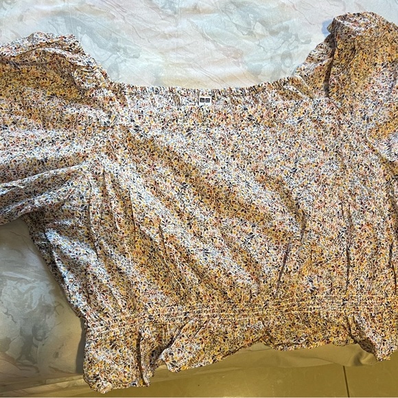 Uniqlo | Tops | Uniqlo Floral Crop Top | Poshmark